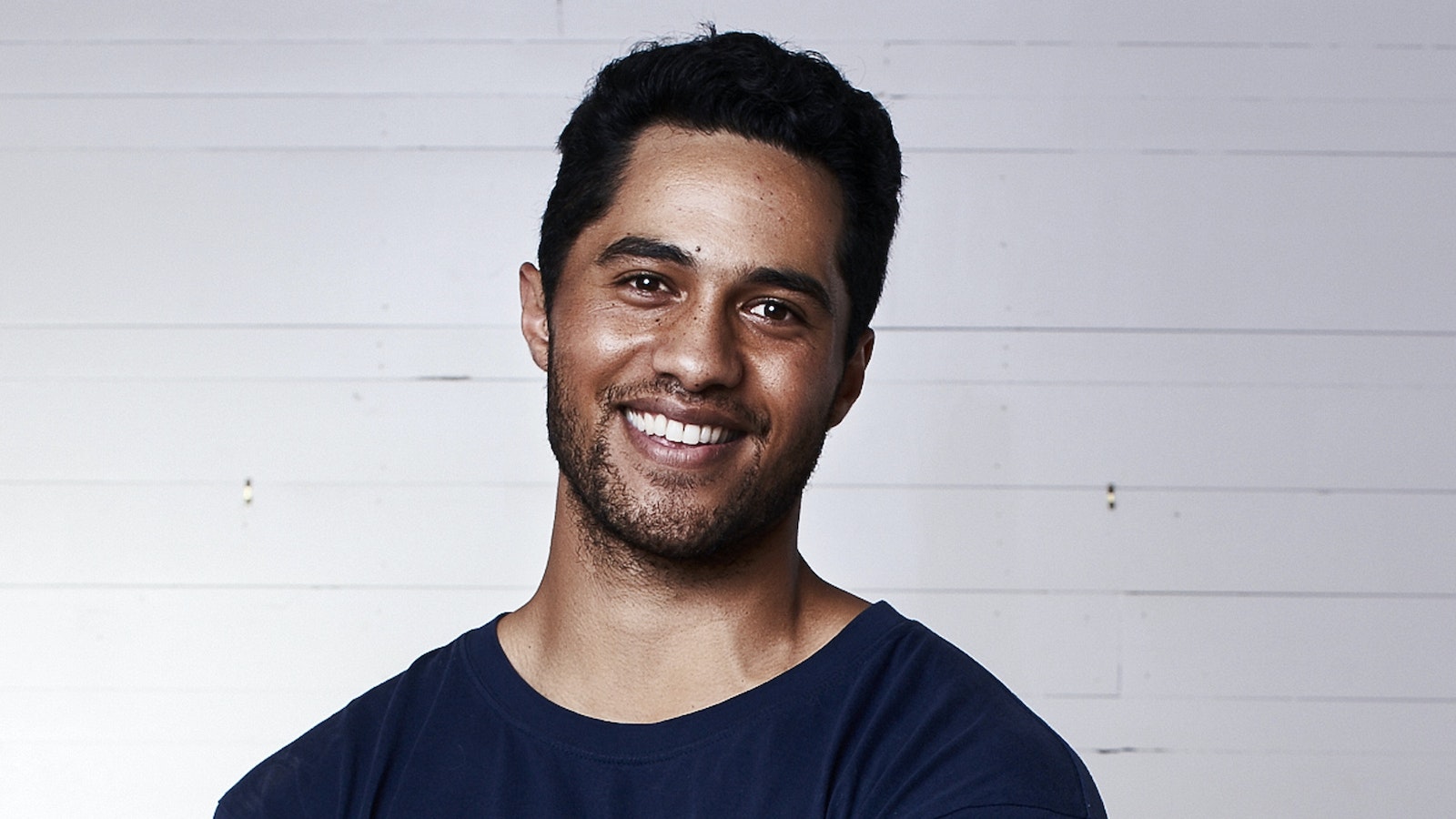 Alex Tarrant Biography, Height, Weight, Age, Movies, Wife, Family ...