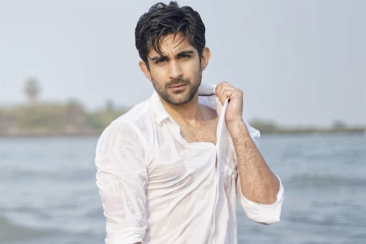 Ghum Hai Kisikey Pyaar Mein Serial Cast, Real Names, Age, Salary, Net ...
