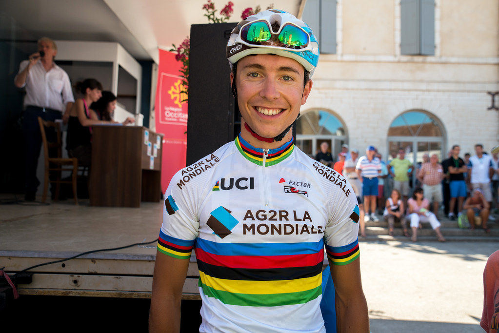 Benoît Cosnefroy Biography, Height, Weight, Age, Stats, Wife, Salary ...