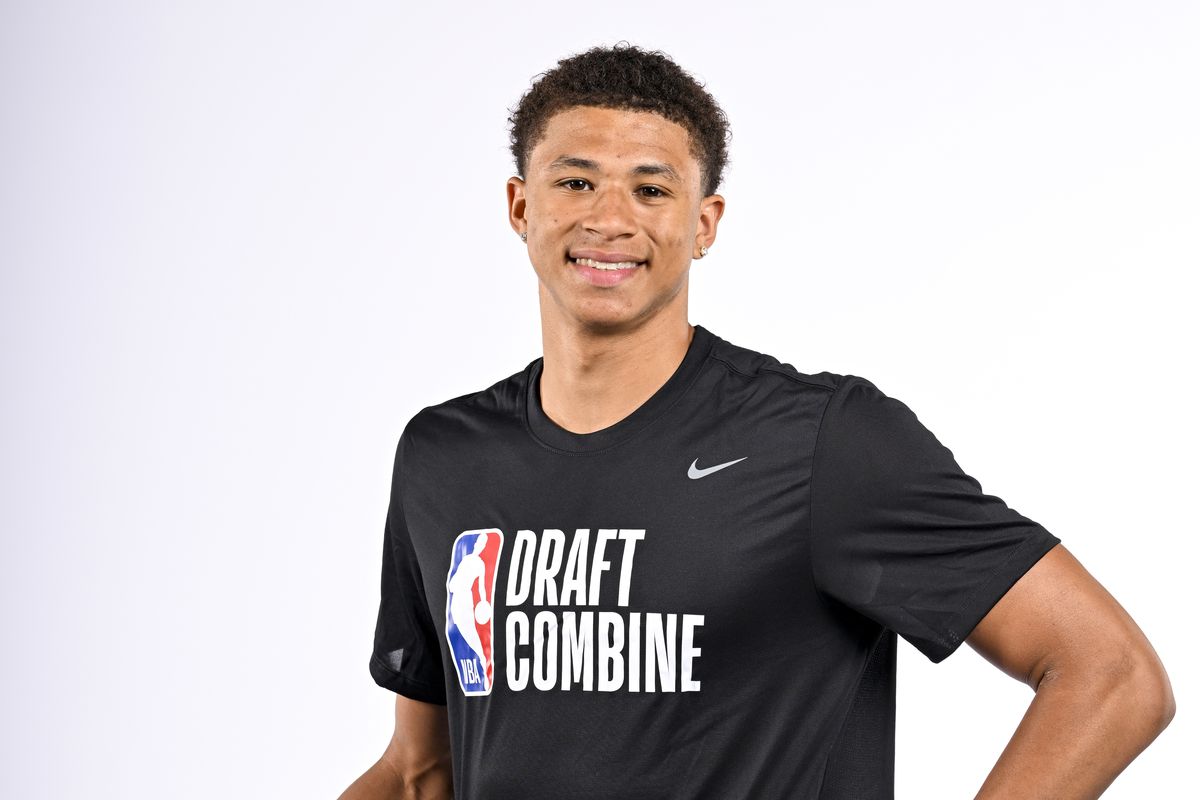 Carter Bryant Biography, Height, Weight, Age, Stats, Wife, Salary, Net ...