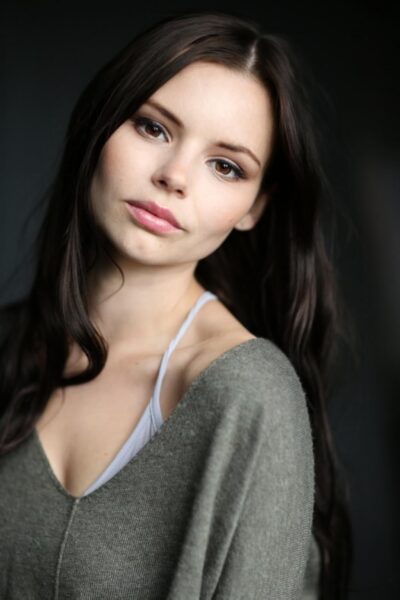 Eline Powell Biography, Height, Weight, Age, Movies, Dating Life, Net ...