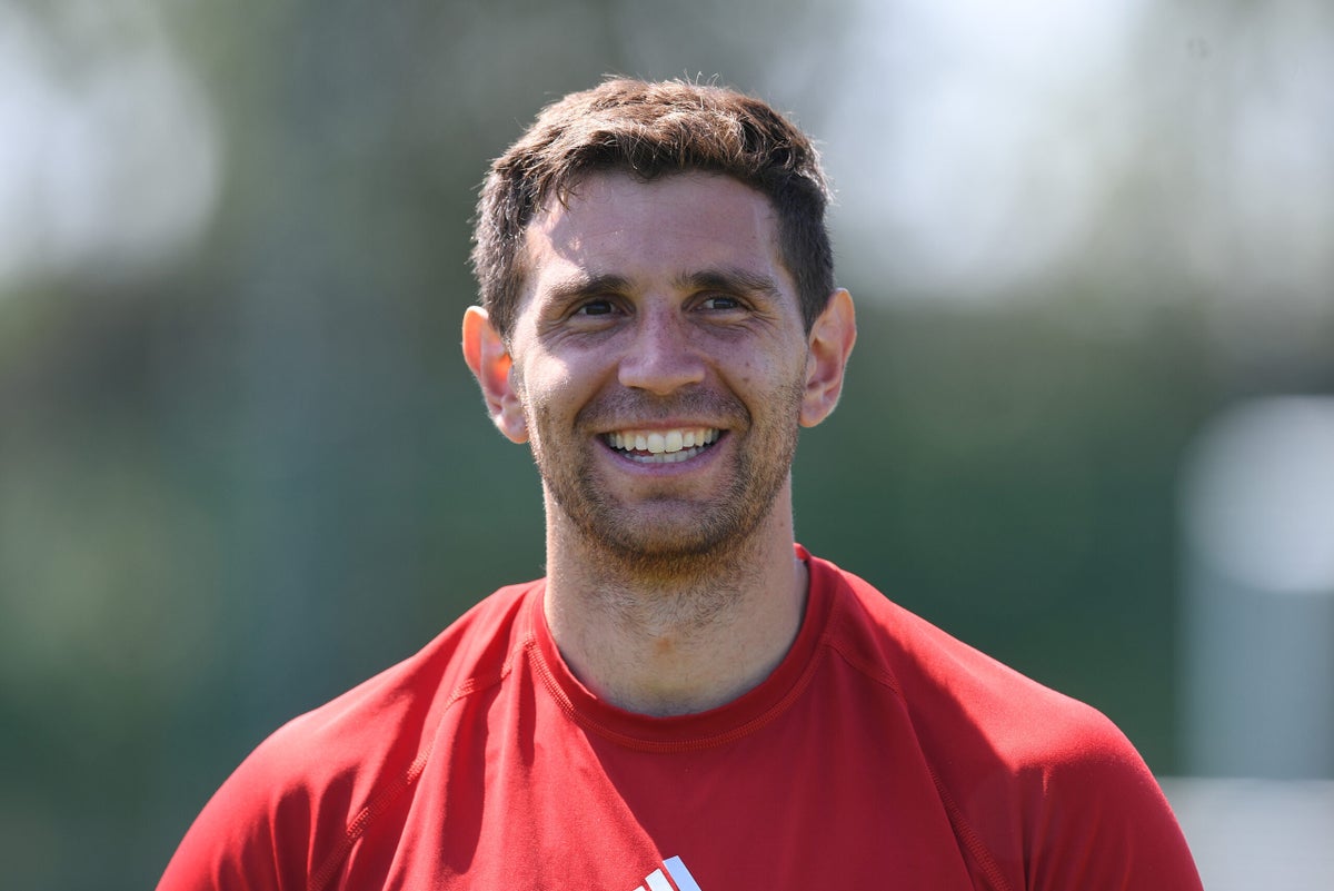 Emiliano Martínez Biography, Height, Weight, Age, Stats, Wife, Salary, Net Worth & More - Primes ...