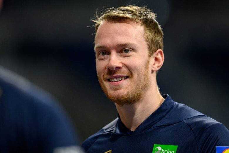 Felix Claar Biography, Height, Weight, Age, Stats, Wife, Salary, Net ...