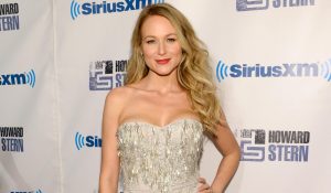 Jewel Biography, Height, Weight, Age, Movies, Husband, Family, Salary ...