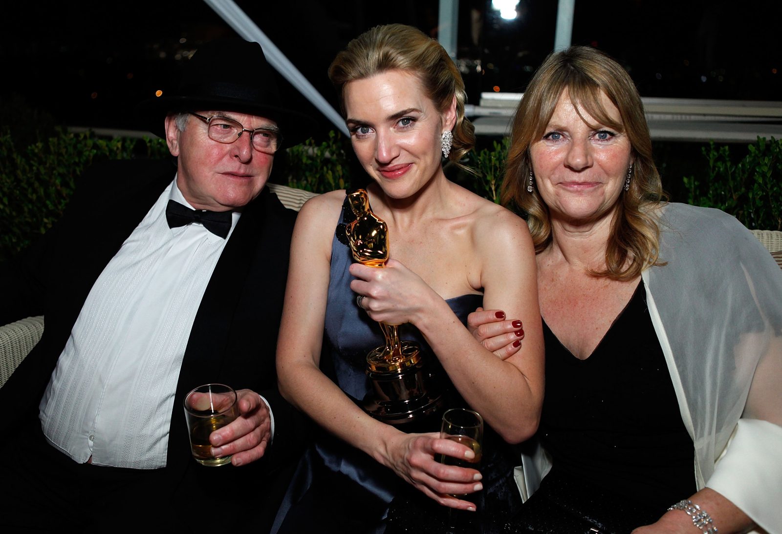 Kate Winslet Biography, Height, Weight, Age, Movies, Husband, Family ...