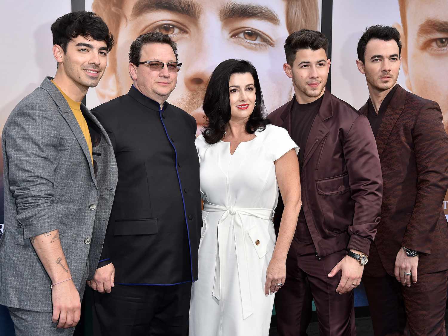 Kevin Jonas Biography, Height, Weight, Age, Movies, Wife, Family ...