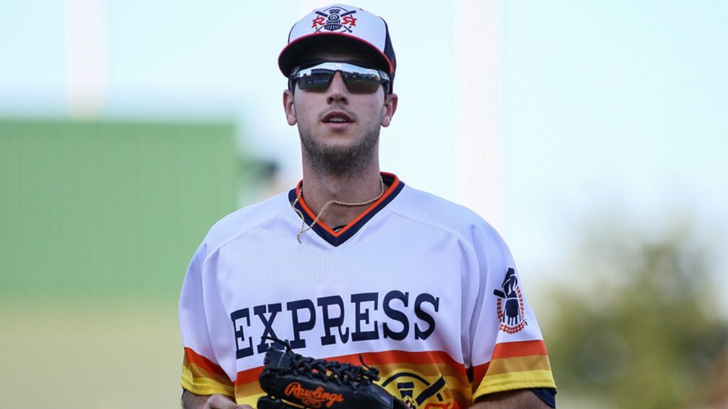 Kyle Tucker Biography, Height, Weight, Age, Stats, Wife, Salary, Net ...