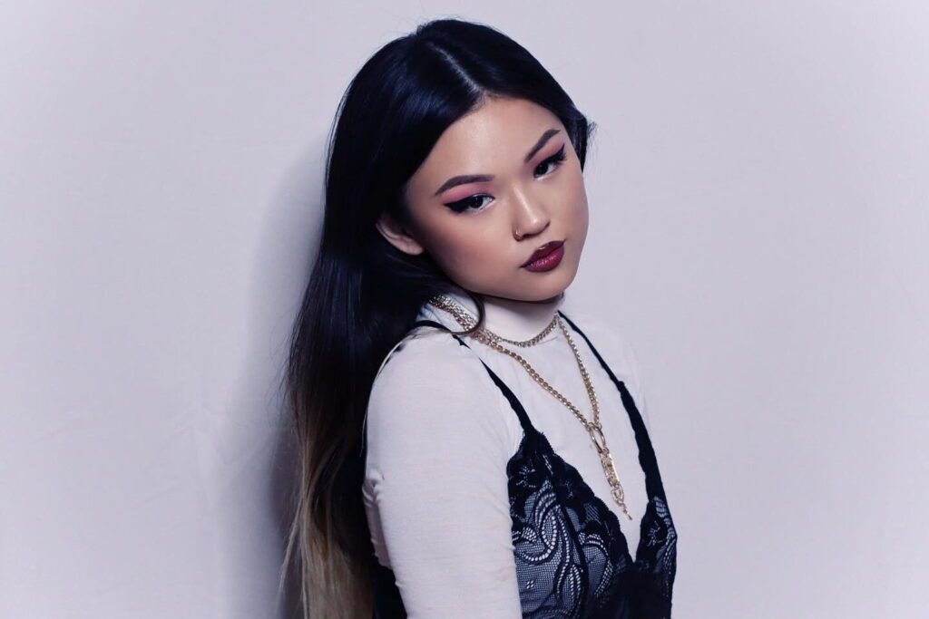 Lulu Chu Biography, Height, Weight, Age, Movies, Husband, Family ...