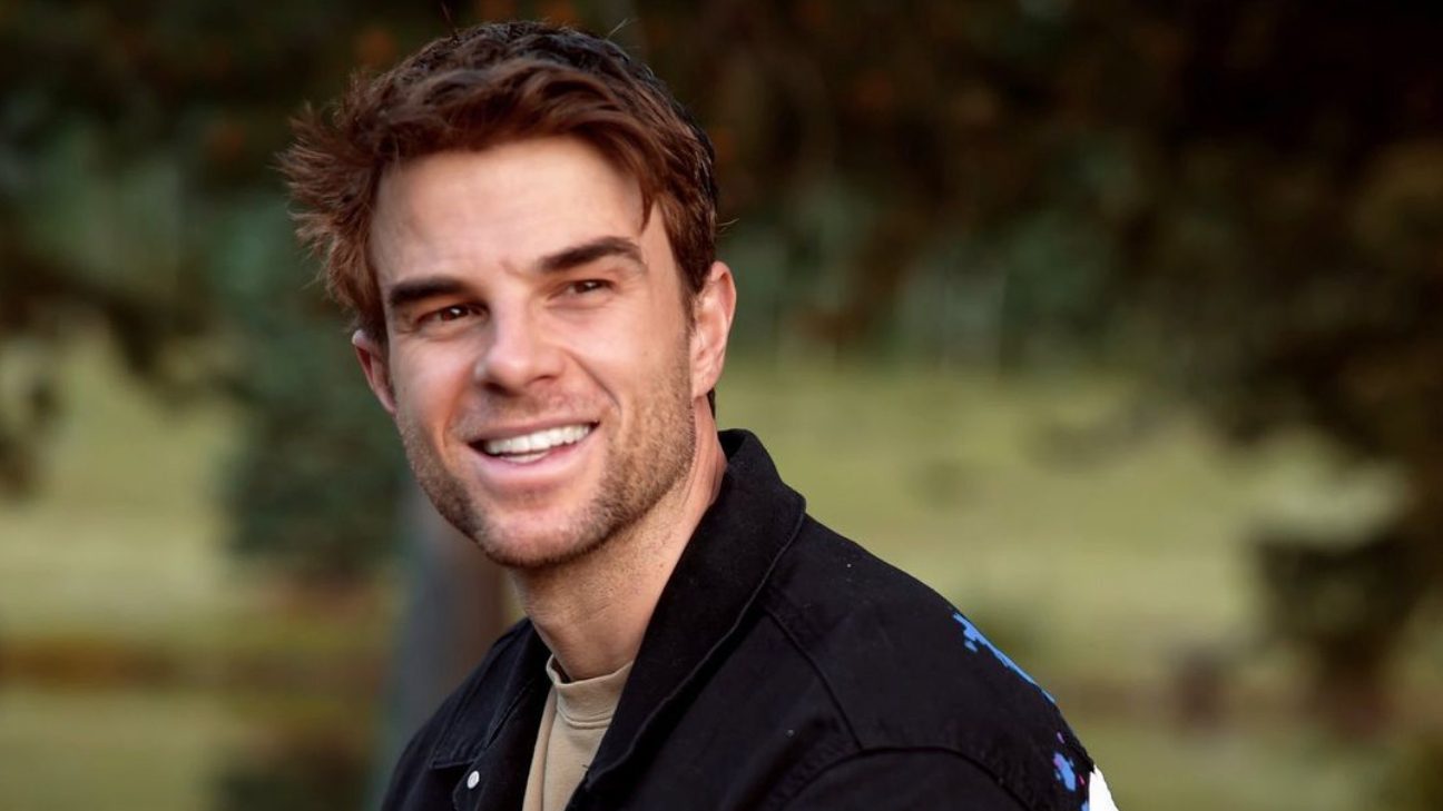 Nathaniel Buzolic Biography, Height, Weight, Age, Movies, Wife, Family ...