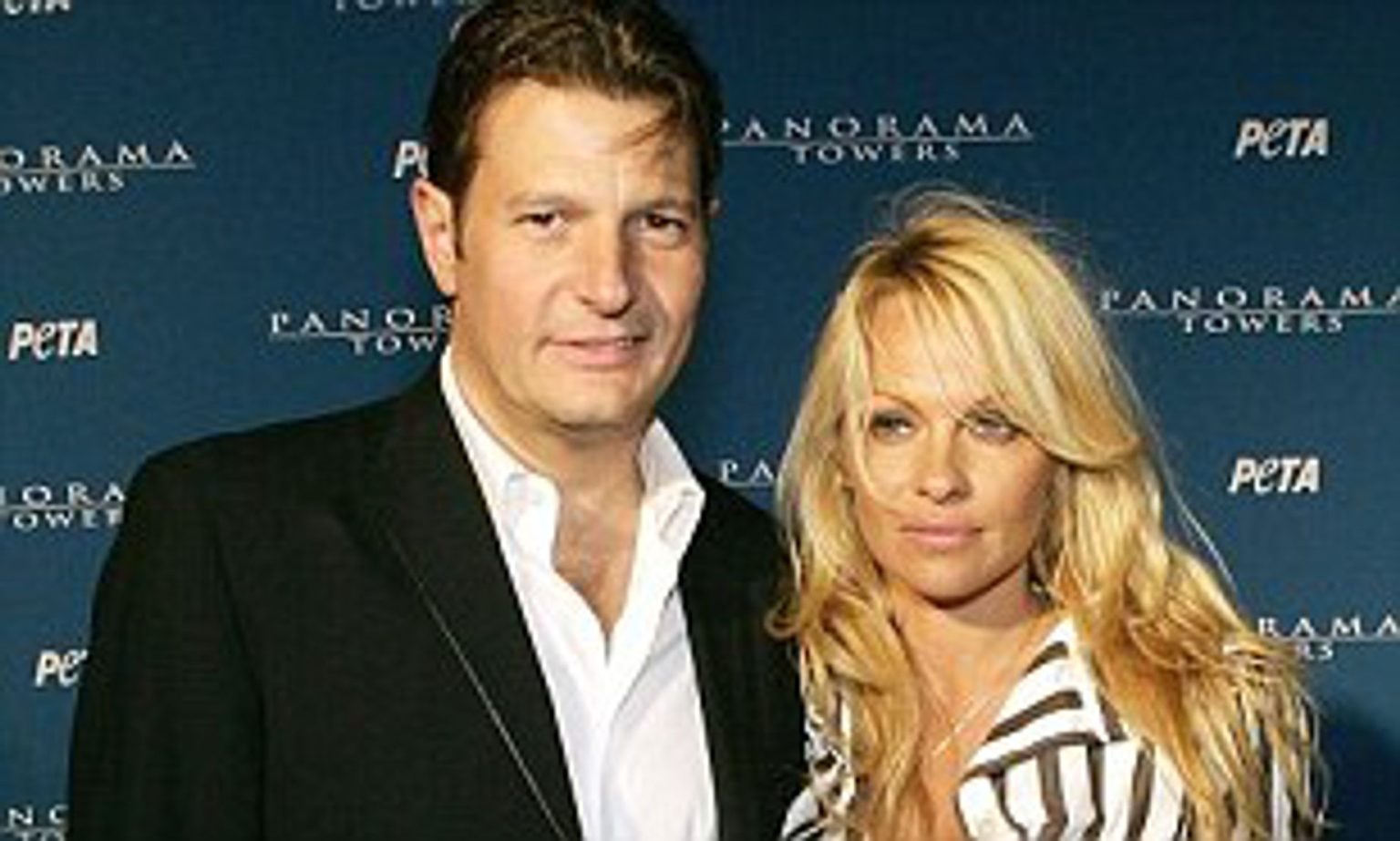 Pamela Anderson Biography, Height, Weight, Age, Movies, Husband, Family ...