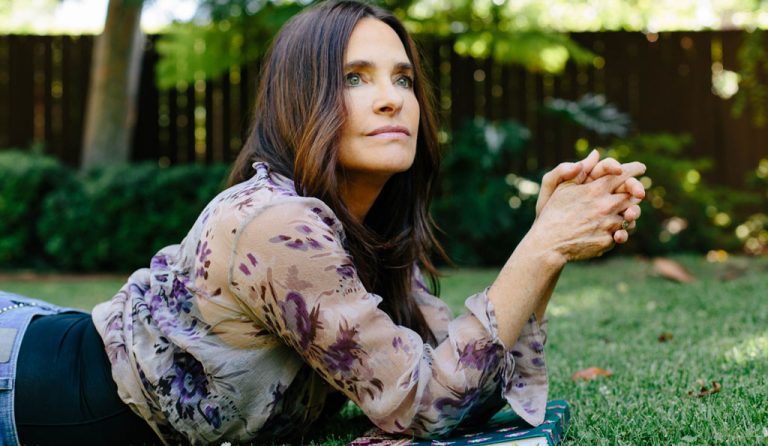 Sheila Kelley Biography, Height, Weight, Age, Movies, Husband, Family ...
