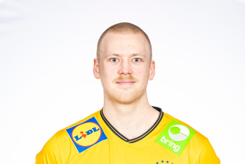 Felix Möller Biography, Height, Weight, Age, Stats, Wife, Salary, Net ...