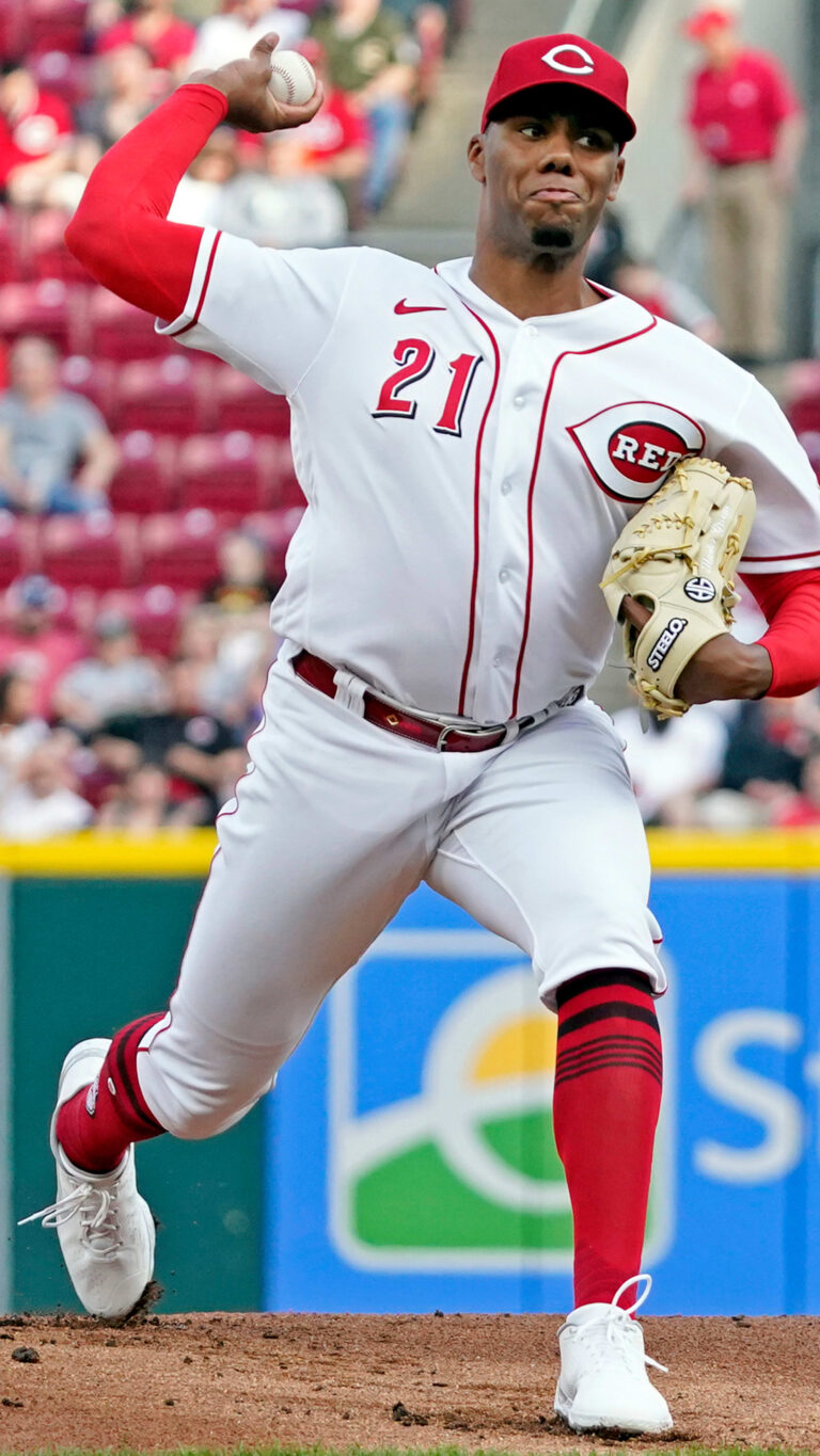 Hunter Greene Biography, Height, Weight, Age, Stats, Wife, Salary, Net ...