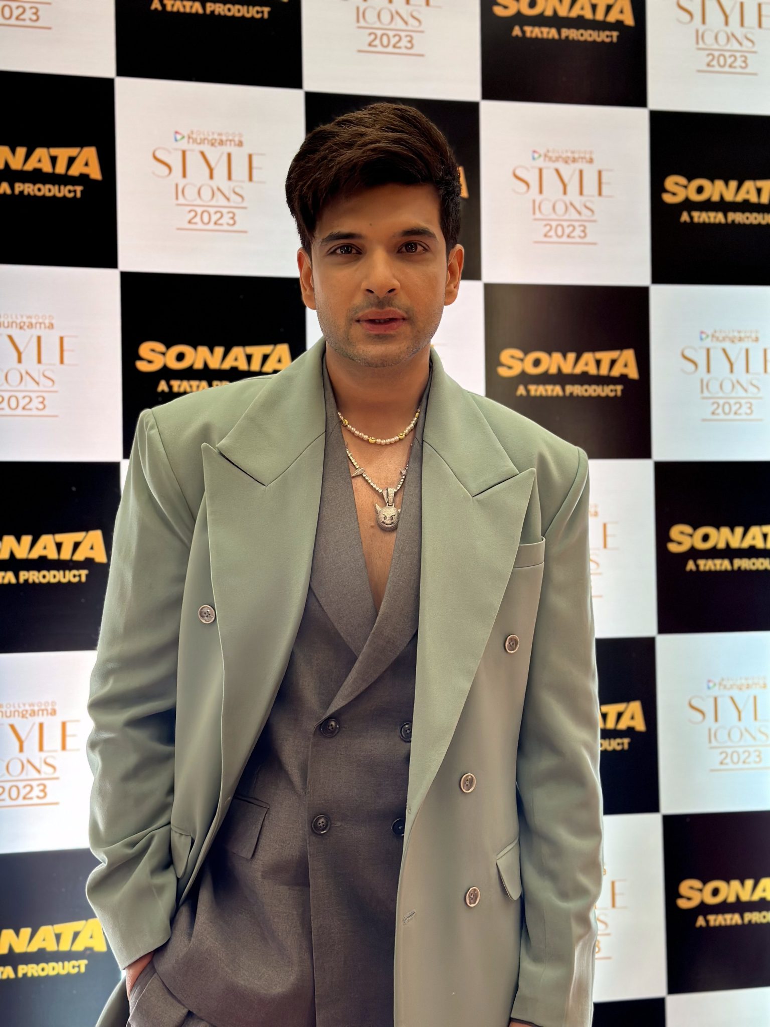 Karan Kundrra Biography, Height, Age, TV Serials, Wife, Family, Salary ...