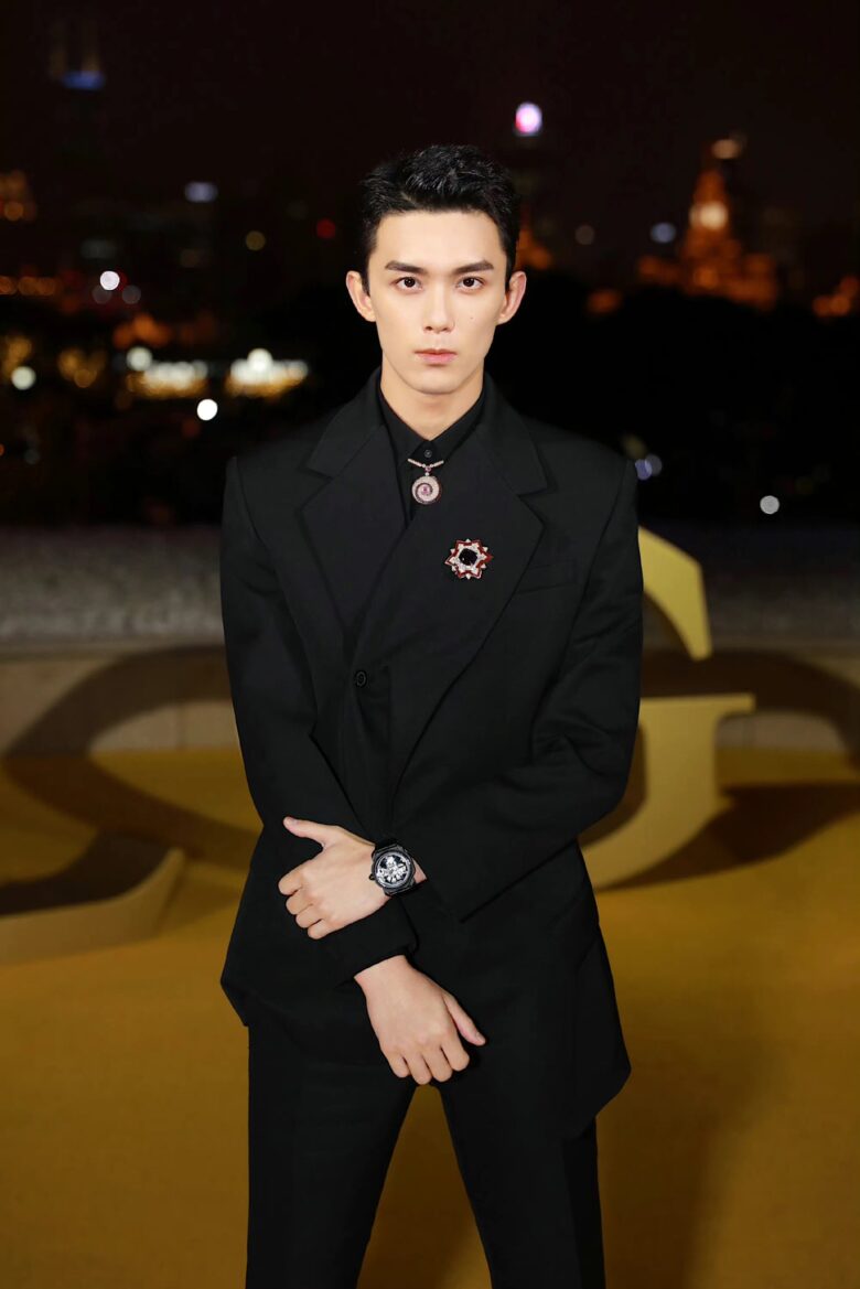 Leo Wu Biography, Height, Weight, Age, Movies, Wife, Family, Salary ...