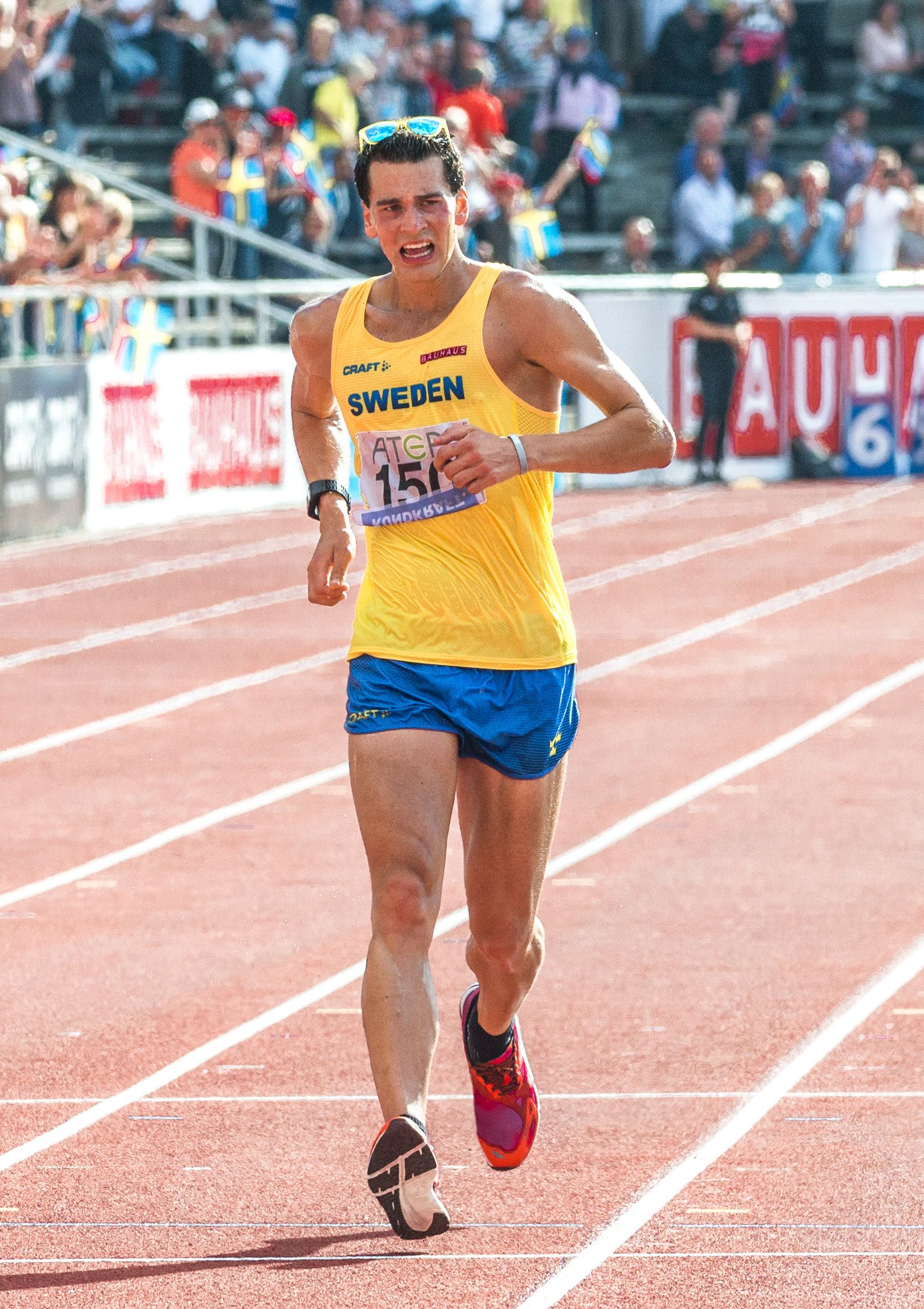 Perseus Karlström Biography, Height, Weight, Age, Stats, Wife, Salary ...