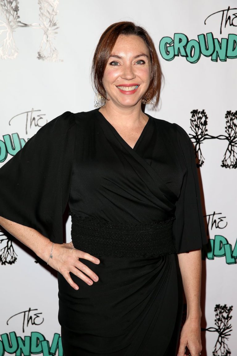 Stephanie Courtney Biography, Height, Weight, Age, Movies, Husband ...