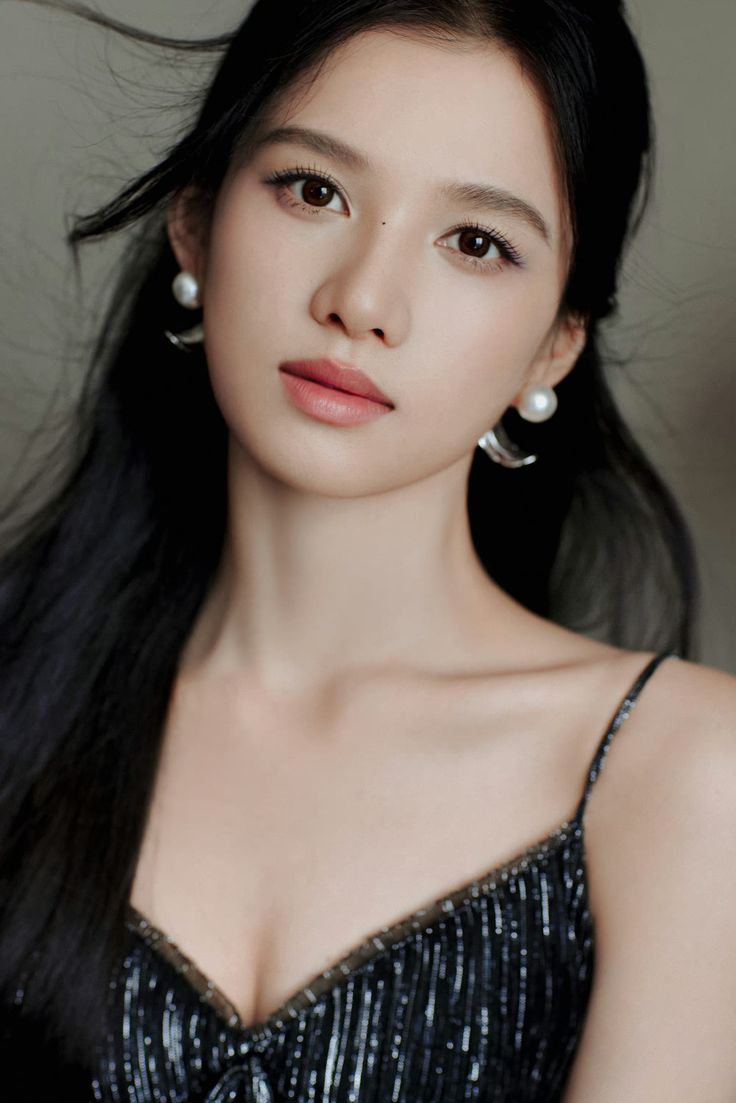 Zhang Jingyi Biography, Height, Weight, Age, Movies, Husband, Family, Salary, Net Worth, Facts ...