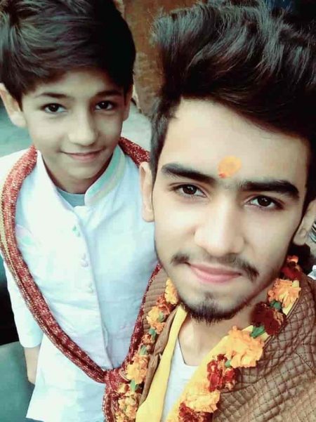 Tarun Kinra Biography, Height, Weight, Age, Instagram, Girlfriend ...
