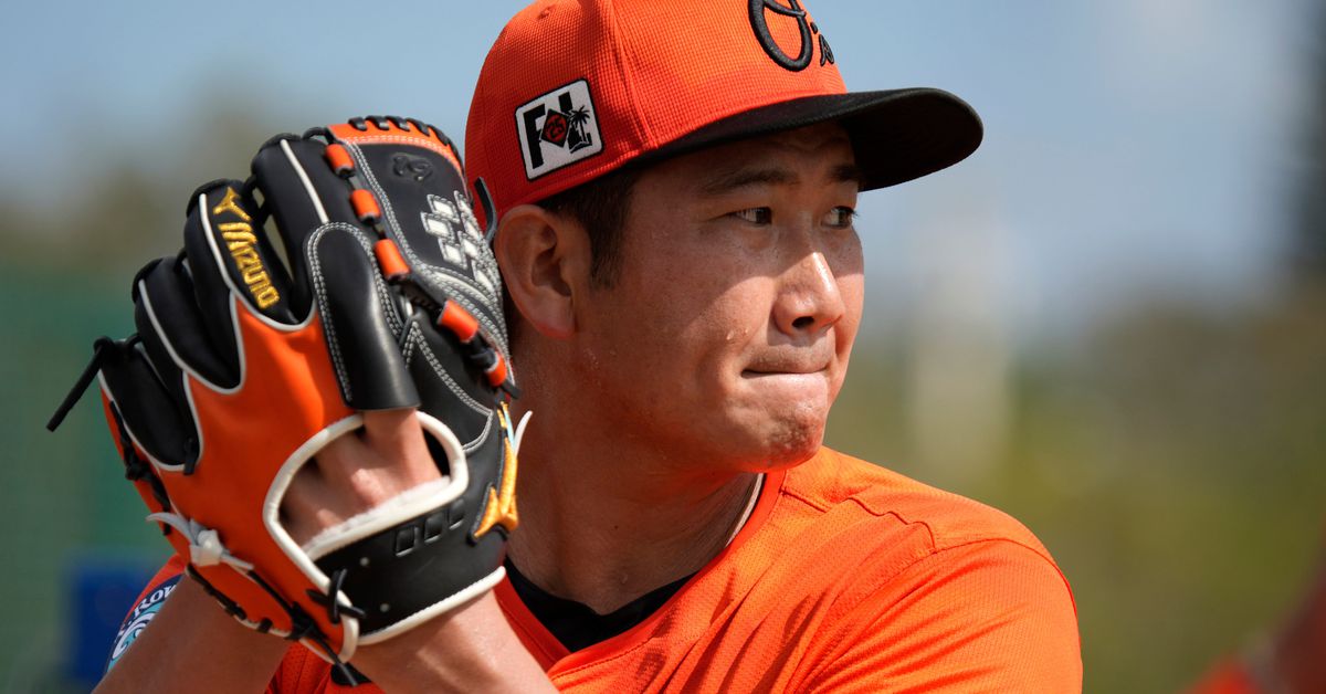 Tomoyuki Sugano Biography, Height, Weight, Age, Stats, Wife, Salary ...
