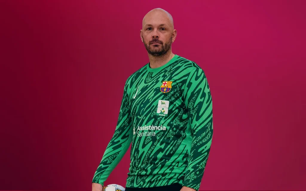 Vincent Gerard Biography, Height, Weight, Age, Stats, Wife, Salary, Net ...